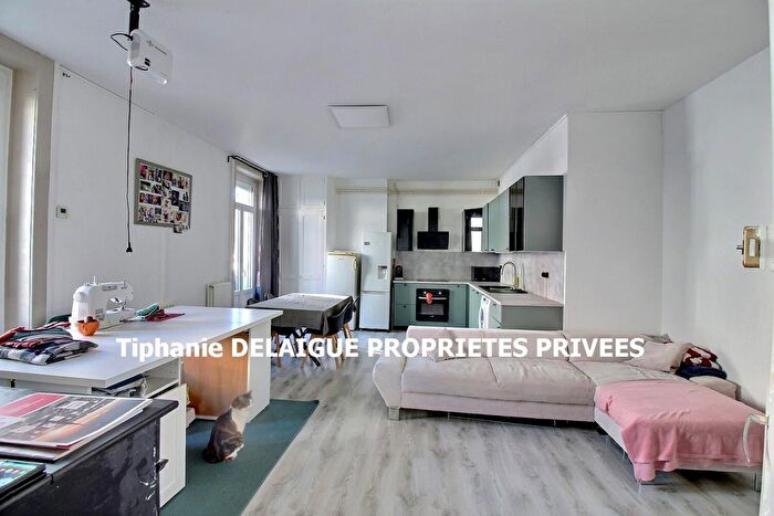Appartement 4 pièces à Le Chambon-Feugerolles, Centre-ville, Gare, à vendre