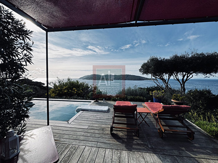 Maison à vendre - Hyères, Centre-ville - 5 pièces - 3 chambres