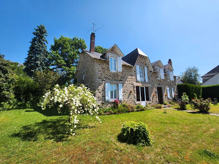 Maison à vendre - La Croisille-sur-Briance - 9 pièces - 4 chambres