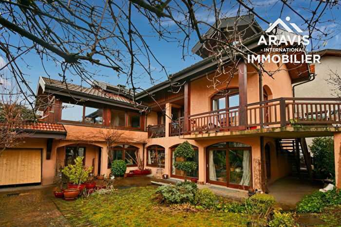 Maison à vendre - Annecy-le-Vieux, Annecy-le-Vieux Nord - 8 pièces - 6 chambres