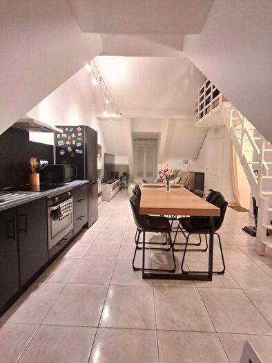 Appartement à louer - Sud, Ormesson-sur-Marne - 2 pièces - 1 chambre