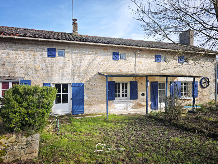 Maison 5 pièces à Chey, à vendre