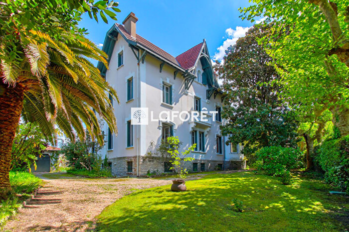 Maison à vendre - Biarritz, Saint-Charles, Phare, Larochefoucauld - 10 pièces - 8 chambres