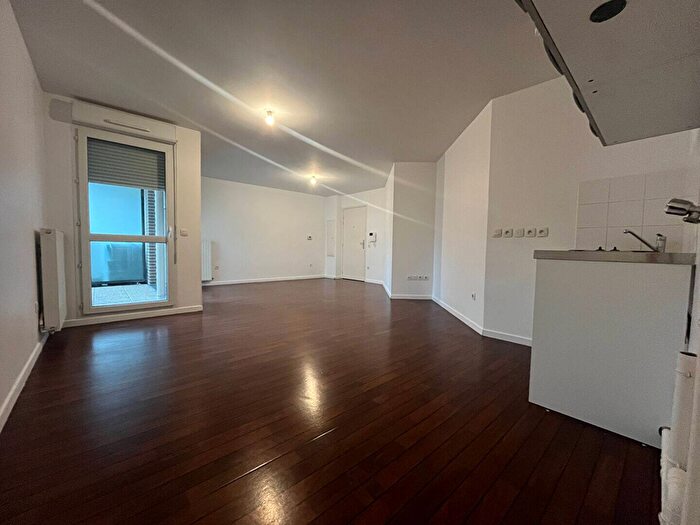 Appartement à louer - Vendome Cesar Franck, Fontenay-le-Fleury - 1 pièce