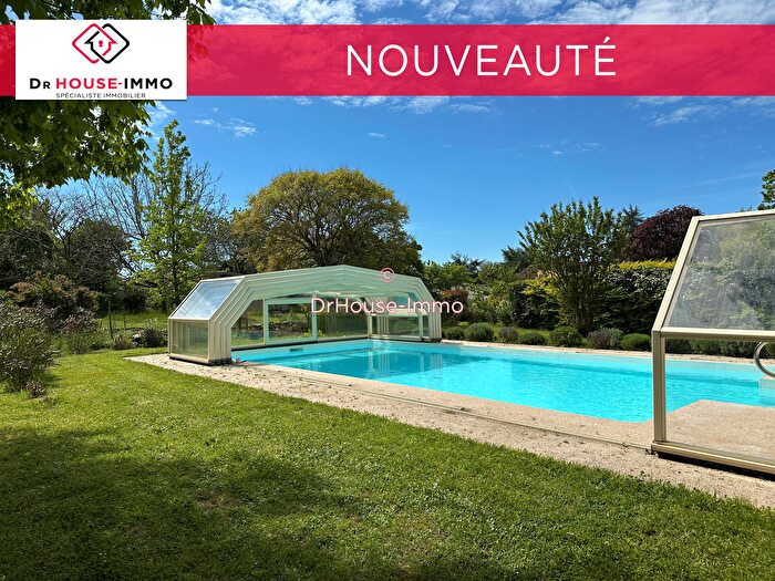 Maison à vendre - Saint-Seurin-de-Cursac - 7 pièces - 5 chambres