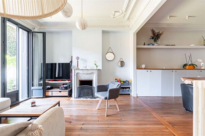 Colombes, Centre-ville : Maison 7 pièces à vendre