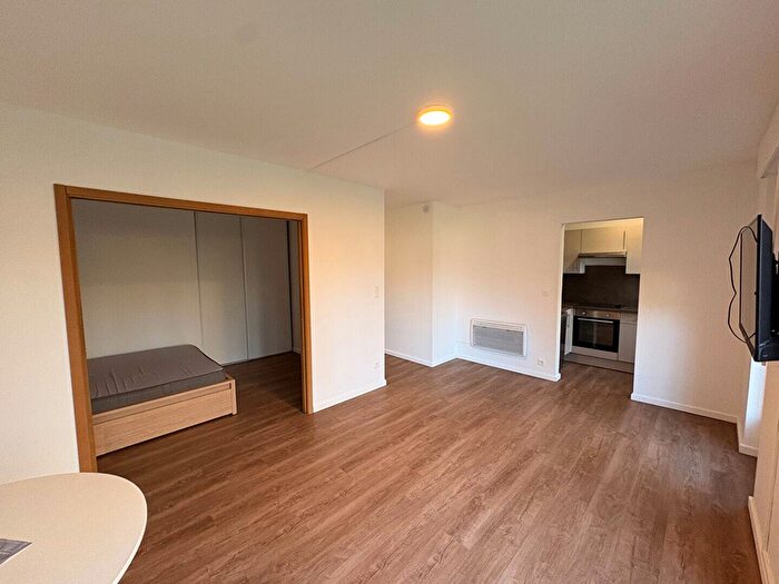 Appartement à louer - Canteleu-Ampere, Lambersart - 2 pièces - 1 chambre