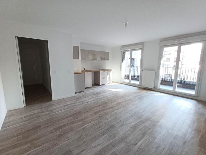 Appartement à louer - Bobigny, Centre-ville - 3 pièces - 2 chambres