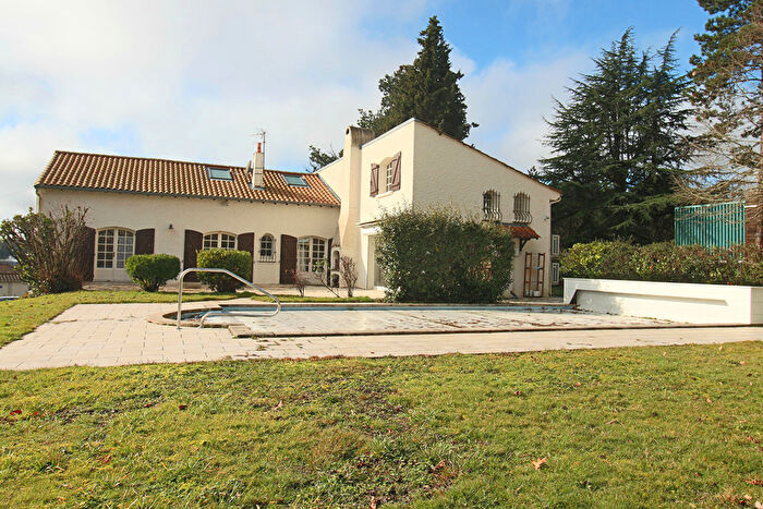 Maison à vendre - Artigues-près-Bordeaux - 7 pièces - 5 chambres