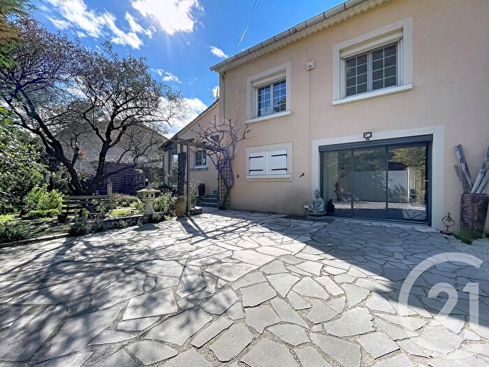 Maison à vendre - Bagnols-sur-Cèze, Lamargue - 7 pièces - 5 chambres