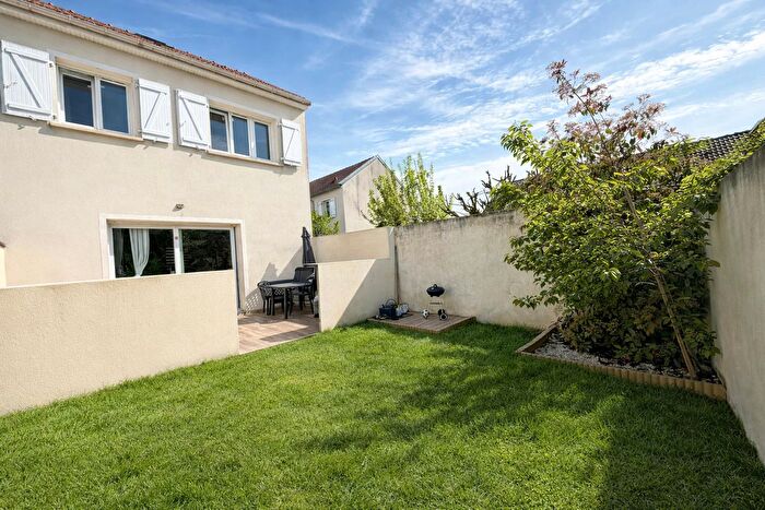 Maison 5 pièces à Fontenay-Trésigny, à vendre