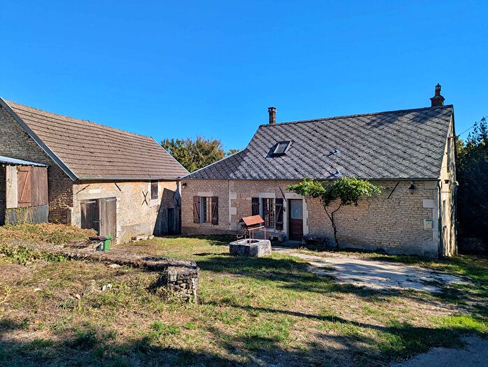 Maison 5 pièces à vendre à Taingy