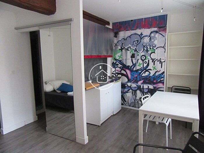 Appartement à louer - Centre Ville, Vendôme - 1 pièce