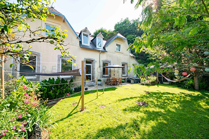 Maison à vendre - Châteaulin - 5 pièces - 3 chambres