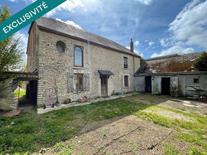 Bazoches-les-Hautes : Maison 5 pièces à vendre