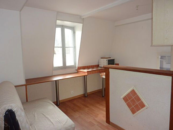 Appartement à louer - Montmorillon - 2 pièces - 1 chambre