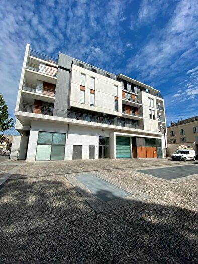 Mantes-la-Jolie, Centre-ville : Appartement 4 pièces à louer