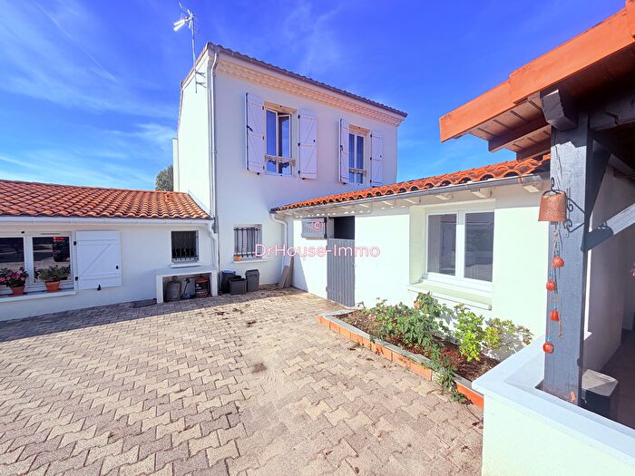 Saint-Laurent-Médoc : Maison 11 pièces à vendre