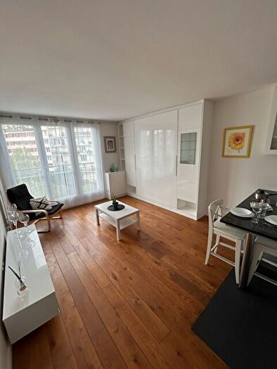 Appartement à louer - Saint-Mandé, Tourelle, Begin - 1 pièce