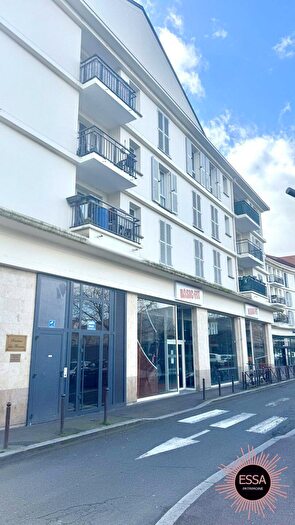 Appartement à louer - Gare, Mantes-la-Jolie - 3 pièces - 2 chambres