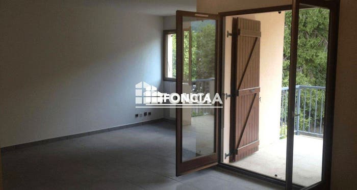 Vif : Appartement 4 pièces à louer
