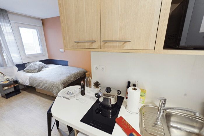 Appartement à louer - Clermont-Ferrand, Vallières, Sallins, Poncillon - 1 pièce