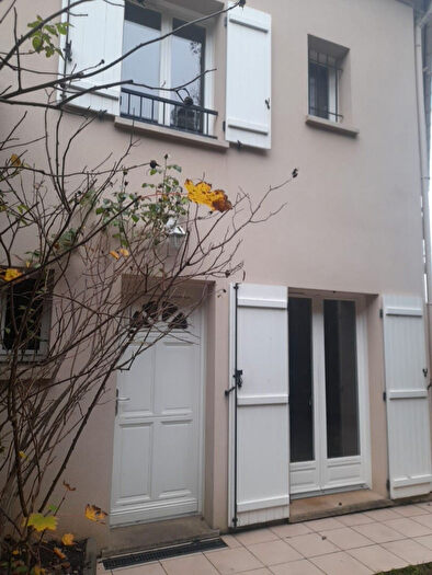 Maison à louer - Mareil-Marly - 7 pièces - 5 chambres