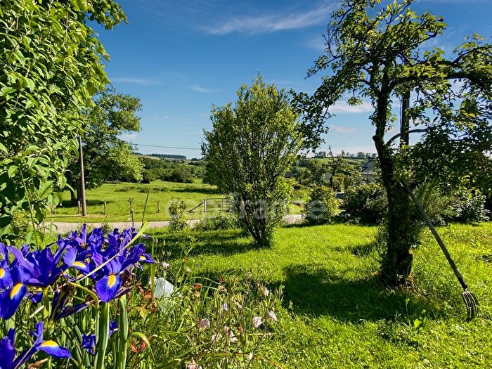 Maison à vendre - Saint-Léger-de-Fougeret - 9 pièces - 6 chambres