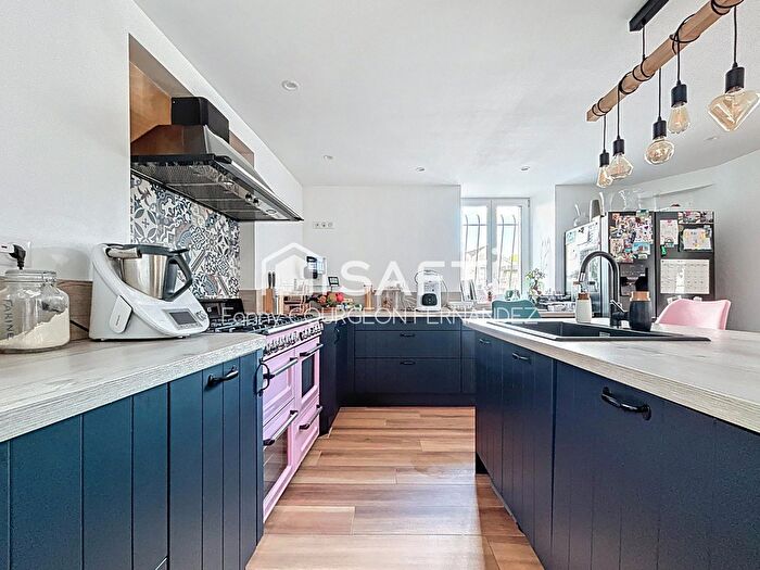 Maison à vendre - Gouvieux - 6 pièces - 5 chambres