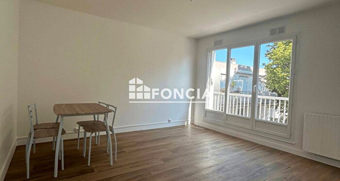 Appartement 2 pièces à Le Buisson, Magny-les-Hameaux, à louer