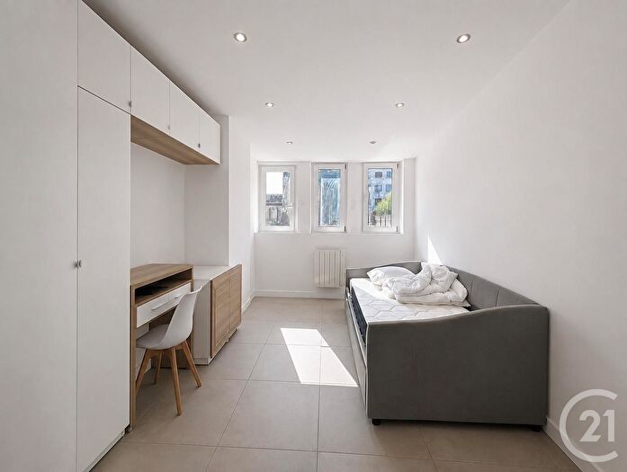 Fresnes, Charcot, Zola : Appartement 1 pièce à louer