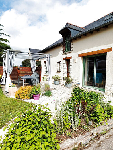 Maison à vendre - Saint-Aubin-du-Pavail - 7 pièces - 5 chambres