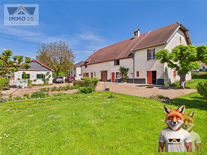 Maison à vendre - Cresancey - 10 pièces - 6 chambres