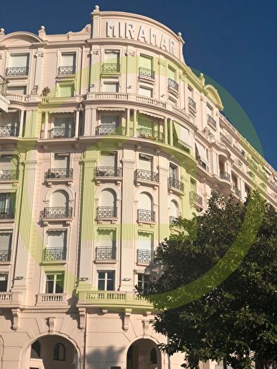 Appartement à vendre - Cannes, Centre-ville - 2 pièces - 2 chambres