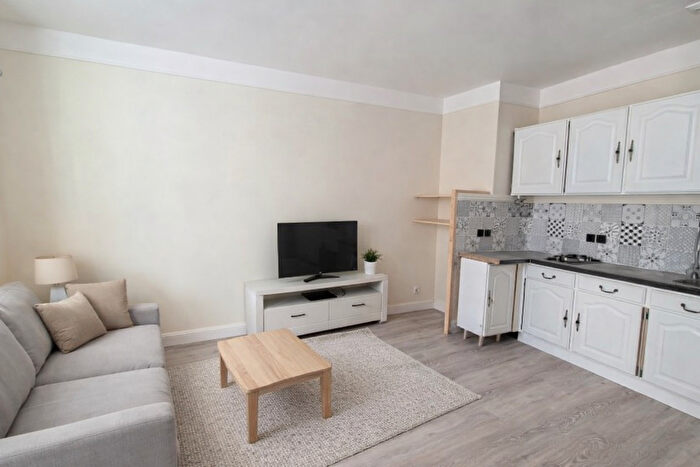 Appartement à louer - Beaugency - 2 pièces - 1 chambre