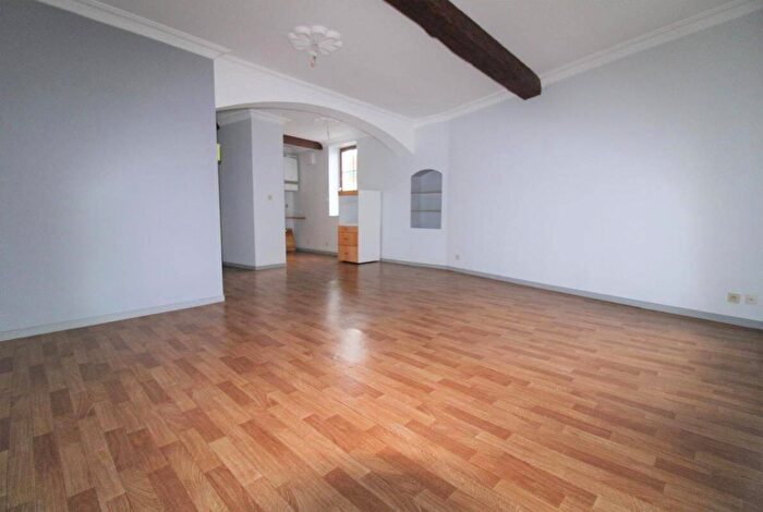 Appartement 4 pièces à Est, Belleville-en-Beaujolais, à louer