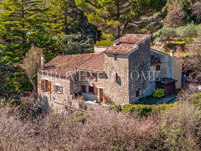 Maison à vendre - Viens - 5 pièces - 3 chambres