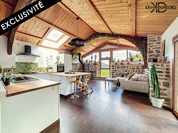 Maison 6 pièces à vendre à Montpezat-sous-Bauzon