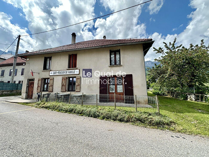 Maison à vendre - Saint-Bernard - 17 pièces - 14 chambres