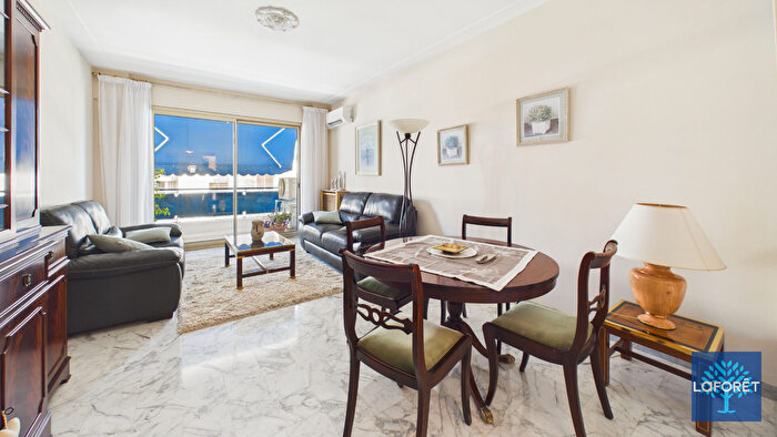 Appartement 3 pièces à Nice, Acropolis, République, à vendre