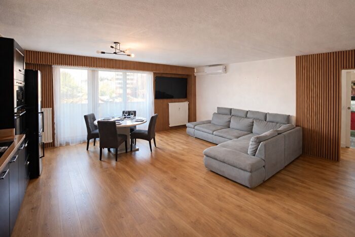 Appartement 2 pièces à louer à Cannes, Bocca Sud