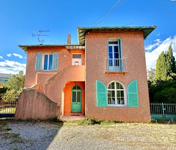 Fréjus, Fréjus Plage : Maison 6 pièces à vendre
