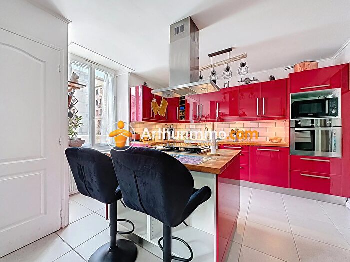 Appartement à vendre - Bourgoin-Jallieu, Centre-ville, Pont Saint-Michel - 5 pièces - 3 chambres