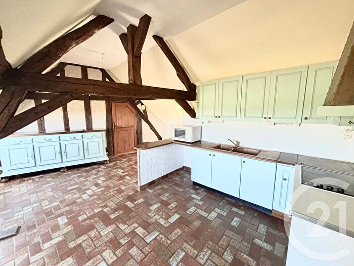 Appartement à louer - Saint-Benoît-sur-Loire - 4 pièces - 3 chambres