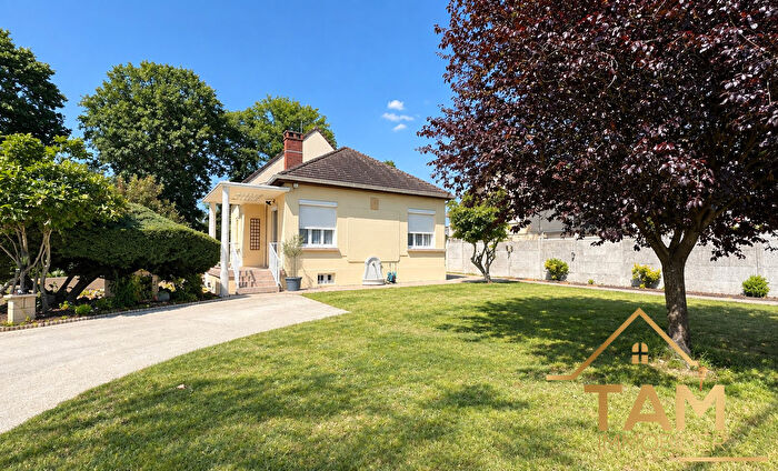Plaisir, Gâtines, Boissière, Mare aux Saules : Maison 8 pièces à vendre
