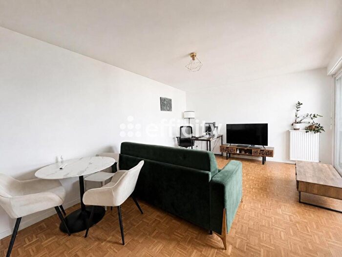 Appartement 2 pièces à vendre à Puteaux, République