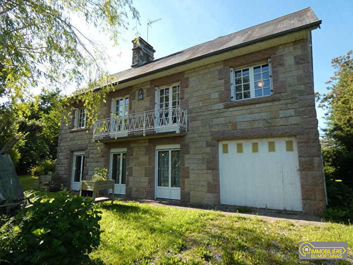 Isigny-le-Buat : Maison 7 pièces à vendre