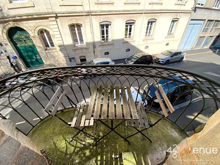 Appartement à louer - Saint-Étienne, Jacquard, Préfecture - 2 pièces - 1 chambre