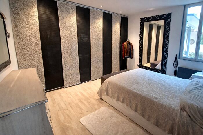 Maison à vendre - Carcassonne, Centre-ville - 9 pièces - 7 chambres