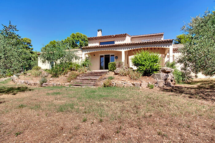 Maison 6 pièces à Trans-en-Provence, à louer